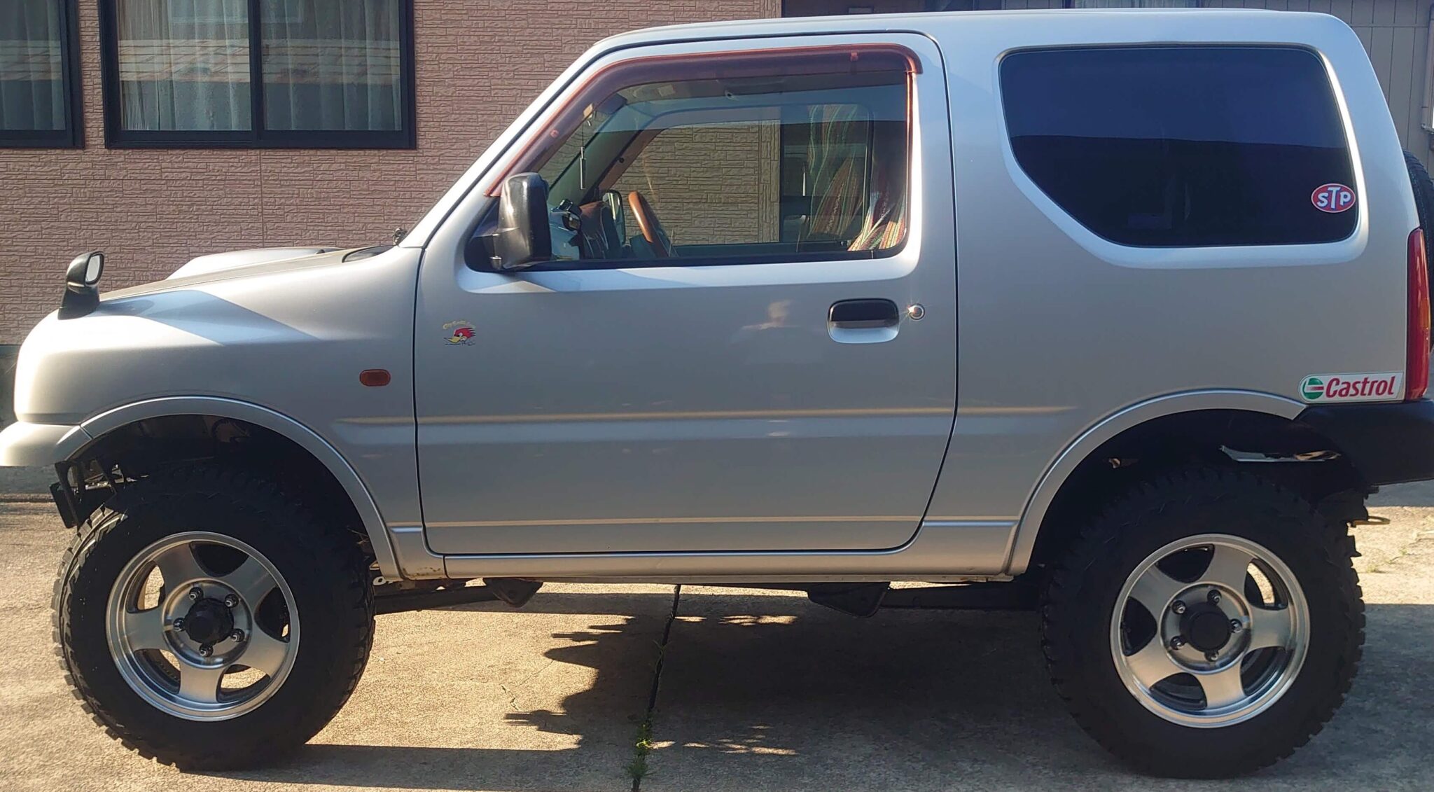 【オープンカントリーR/Tの乗り心地は良い？悪い？】実際にジムニーで走ってみての快適性や燃費、空気圧など